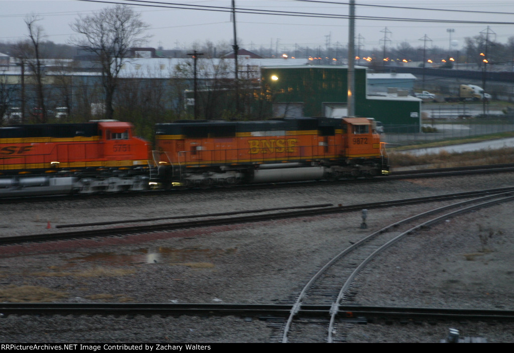 BNSF 9872 BNSF 5751